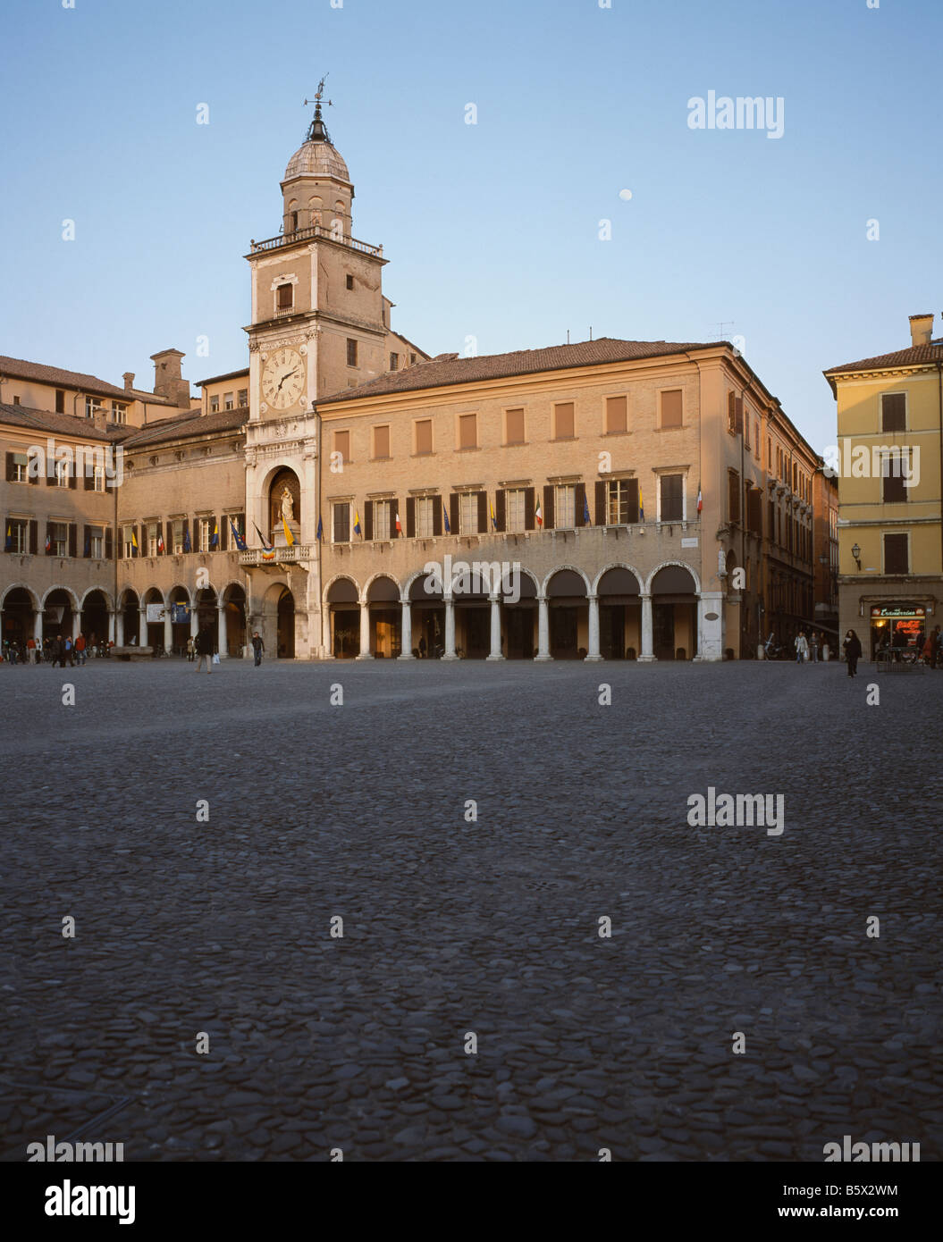 Italy: Modena: Piazza Grande Stock Photo - Alamy