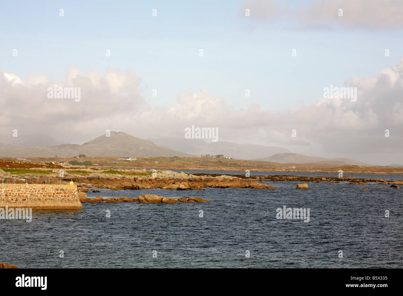 Roundstone Bay , The Mamturk Mountains in the background, Roundstone ...