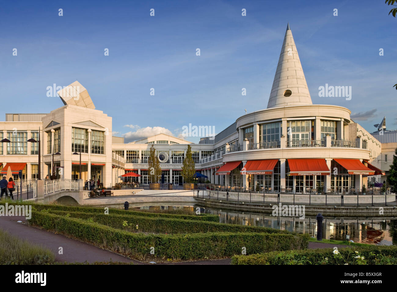 Bluewater mall in kent hi-res stock photography and images - Alamy