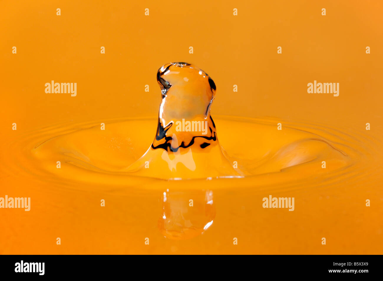 Water drop Sculpture Stock Photo - Alamy