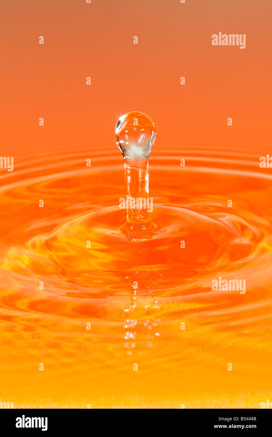 Water drop Sculpture Stock Photo - Alamy