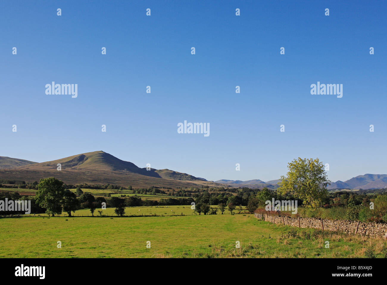 Uk mountain view hi-res stock photography and images - Alamy