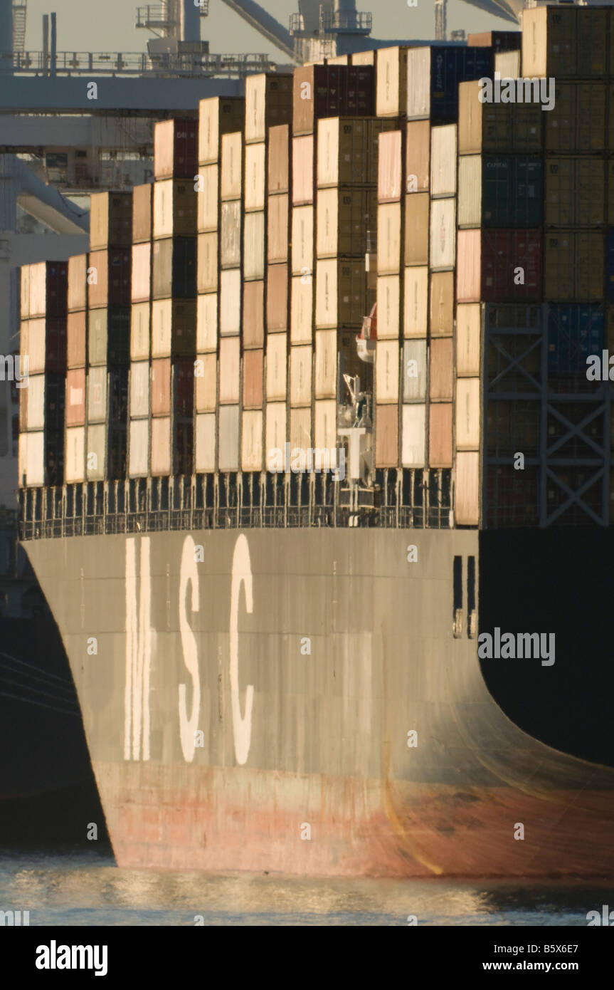 1000mm long telephoto shot of MSC laden container ship Stock Photo - Alamy
