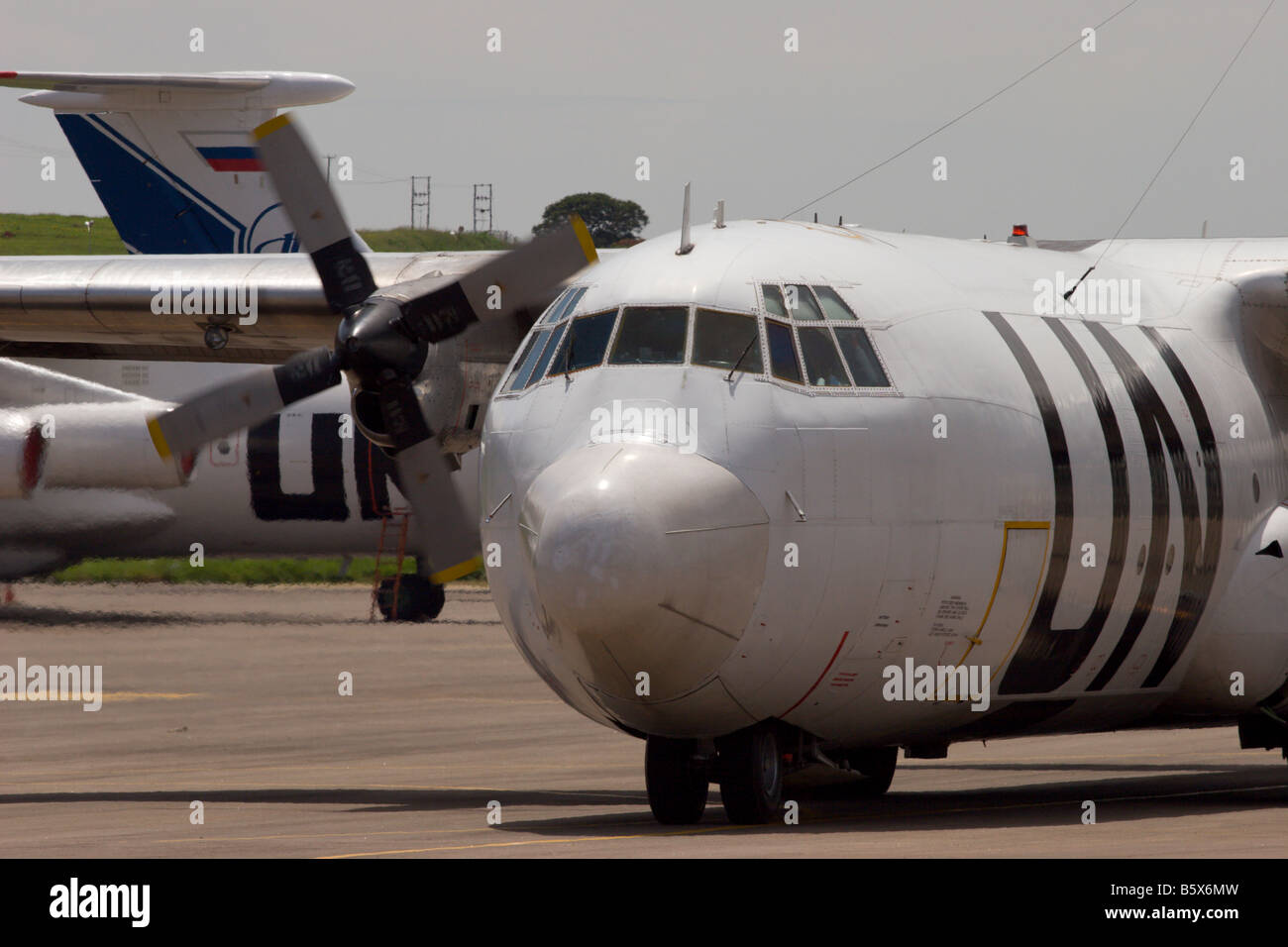 UN united nations aircraft hercules turboprop africa relief support ...