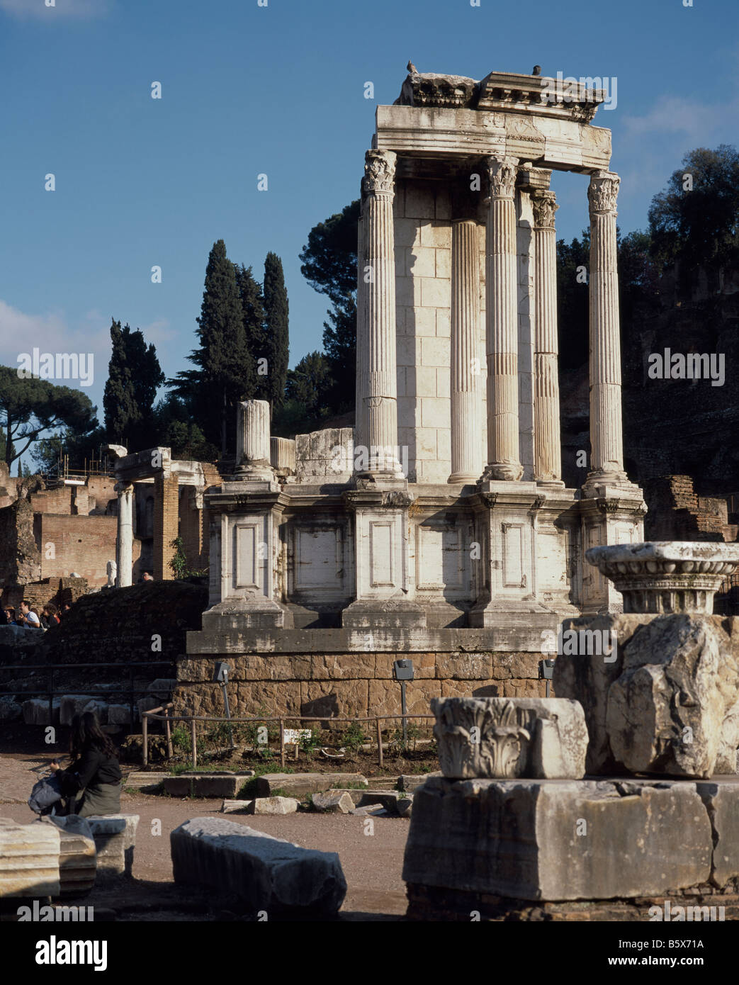 Roman Forum: Temple Of Vestal Virgins Stock Photo - Alamy