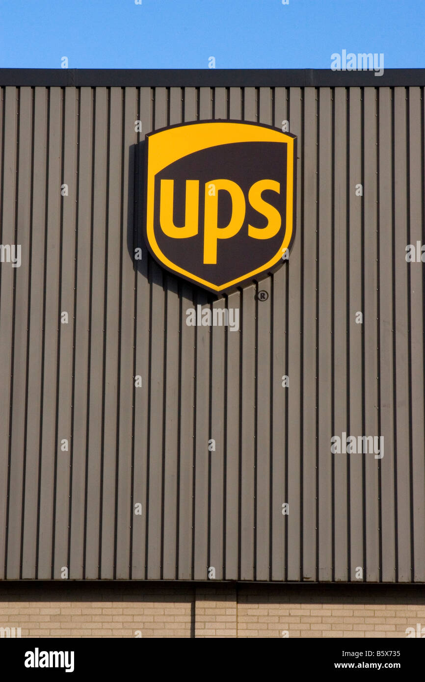 Ups Shipping Center High Resolution Stock Photography and Images - Alamy