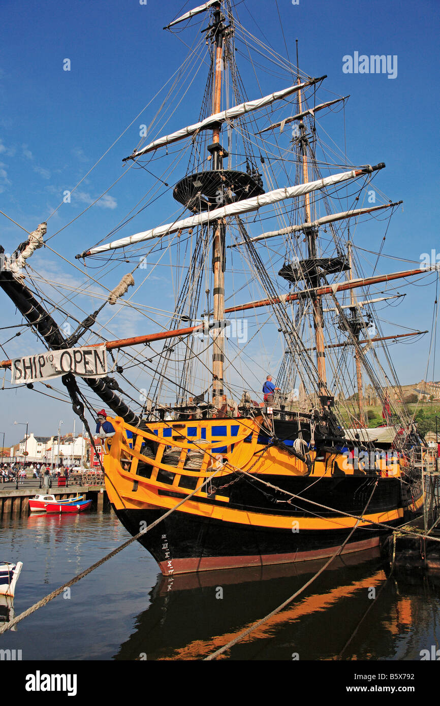 Whitby tall ship hi-res stock photography and images - Alamy
