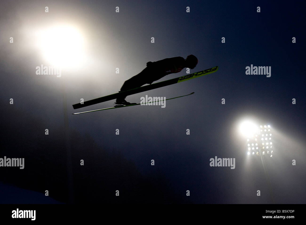 Silhouette of ski jumper hi-res stock photography and images - Alamy