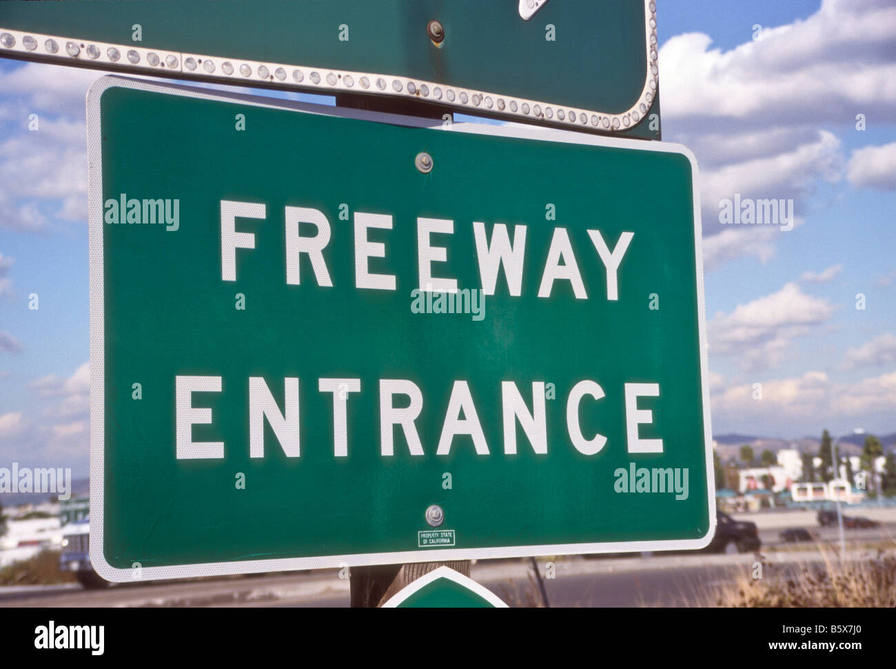 Freeway traffic sign hi-res stock photography and images - Alamy