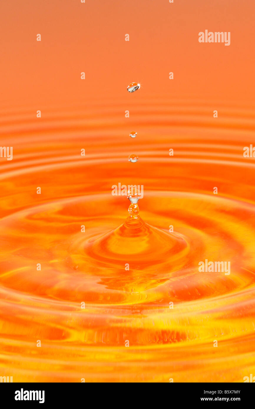 Water drop Sculpture Stock Photo - Alamy