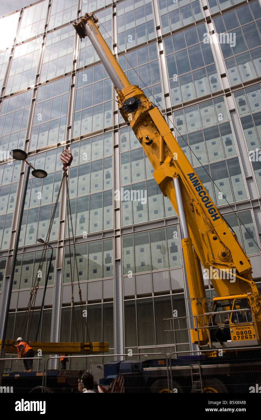 Heavy duty mobile crane hi-res stock photography and images - Alamy