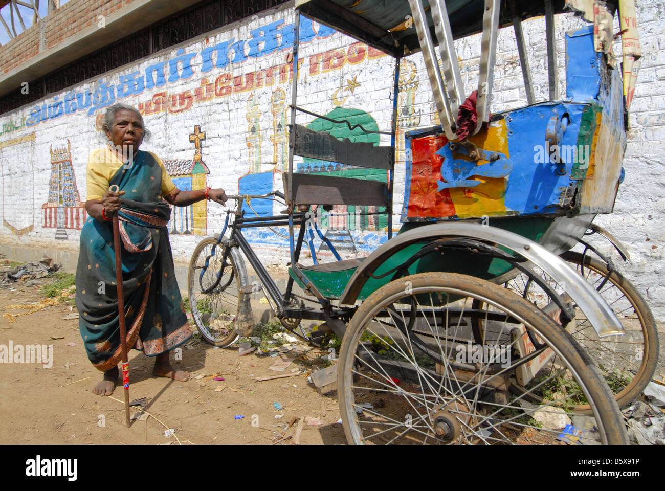A CYCLE RICKSHAW IN MADURAI TAMILNADU Stock Photo - Alamy