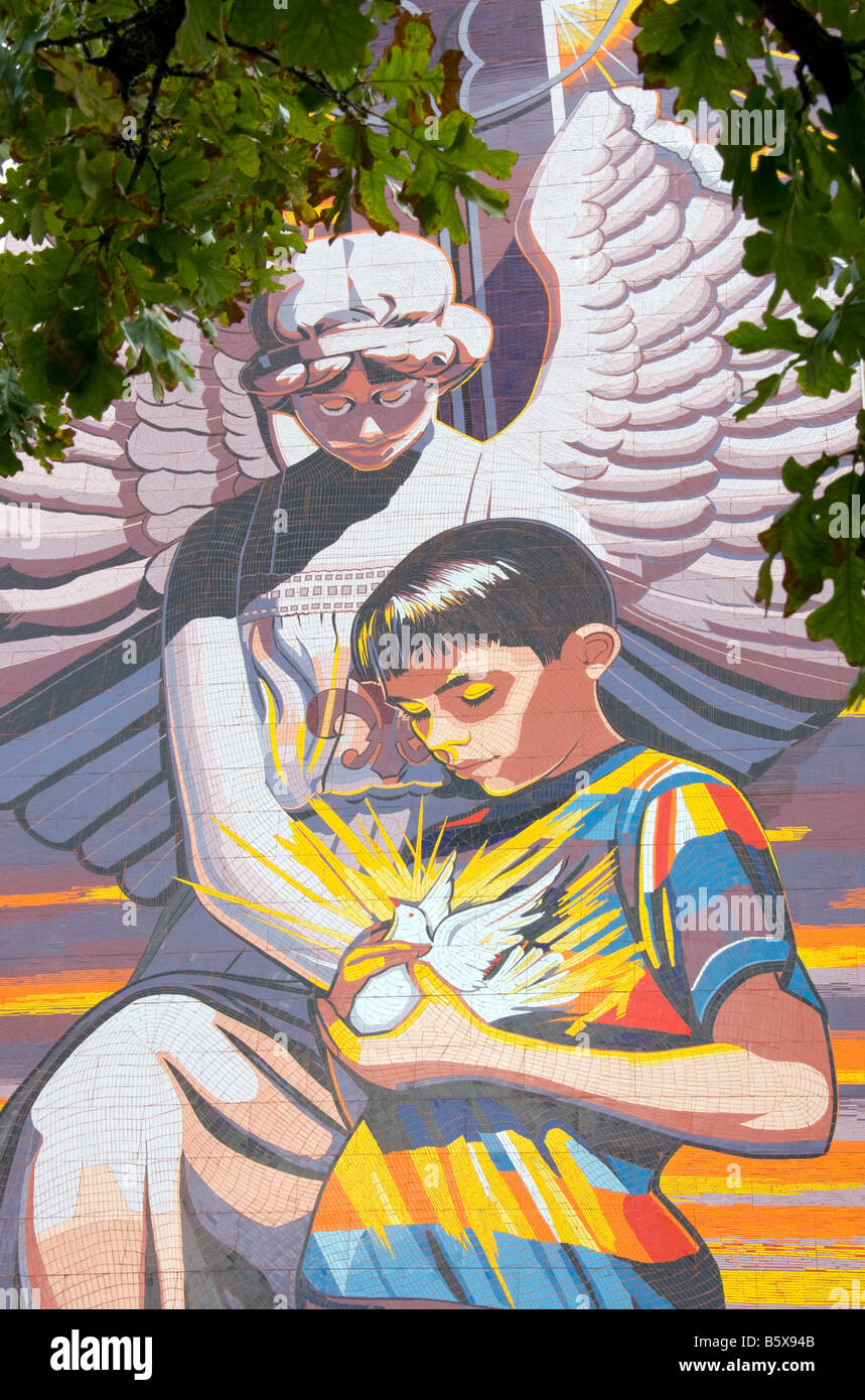 San Antonio's "Spirit of Healing" mosaic mural by Jesse Trevino, at ...