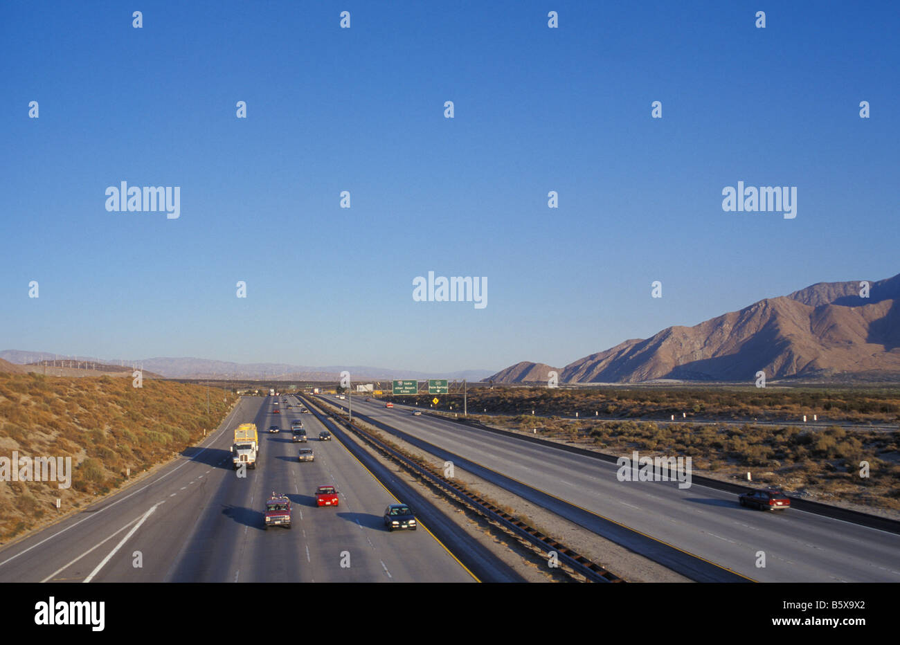 California cars highway hi-res stock photography and images - Alamy