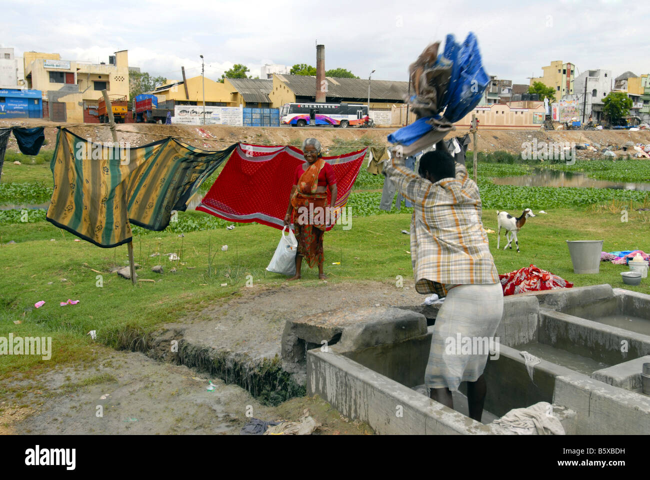 A DHOBI GHAT IN MADURAI TAMILNADU Stock Photo - Alamy