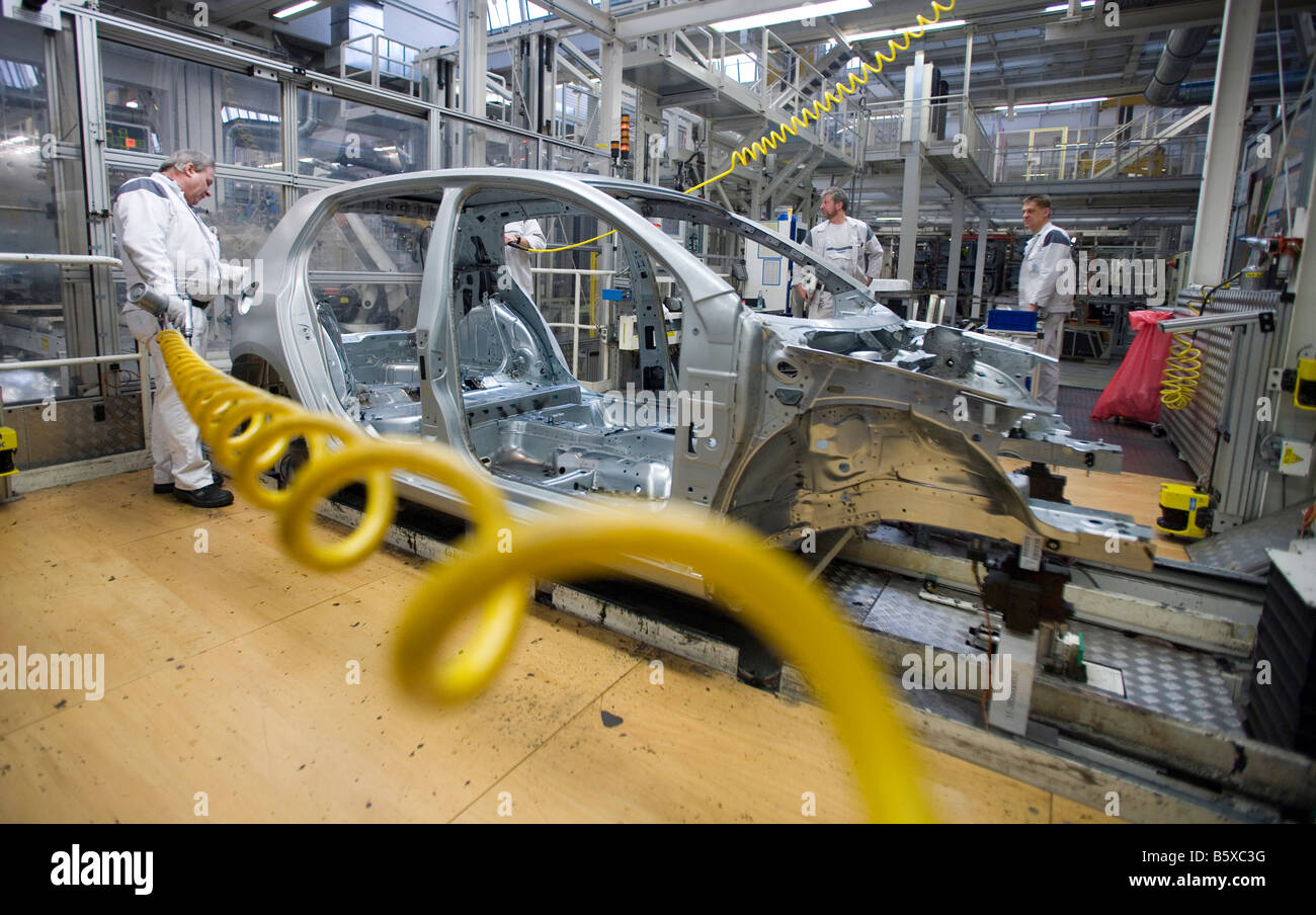 German car production hi-res stock photography and images - Alamy