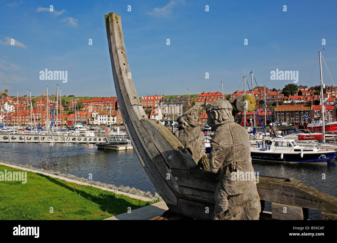 Wooden sculpture whitby hi-res stock photography and images - Alamy