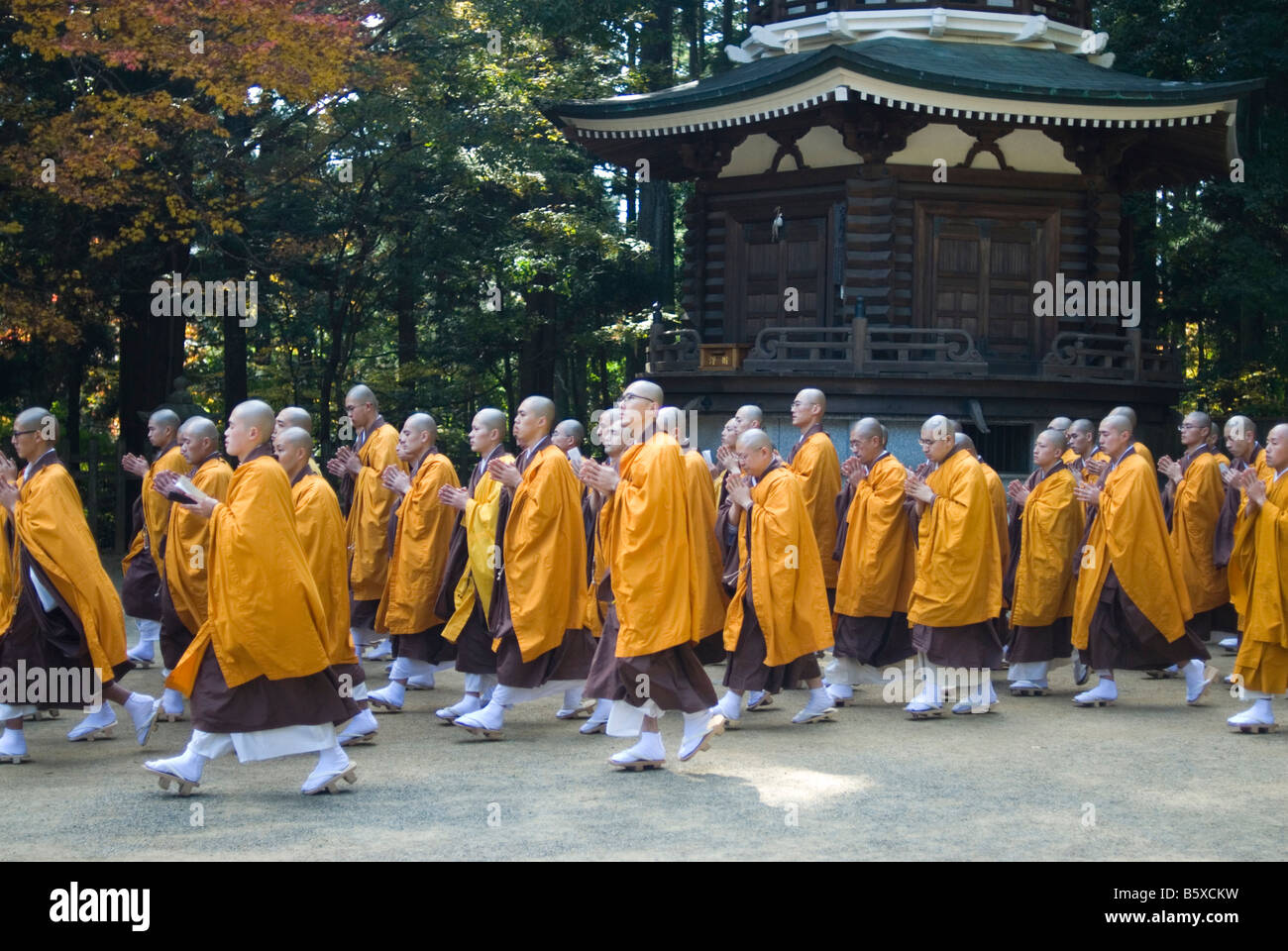 Koyasan priest japan shingon hi-res stock photography and images - Alamy