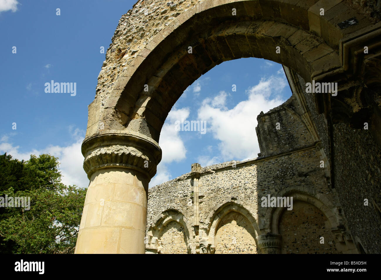 Boxgrove priory hi-res stock photography and images - Alamy
