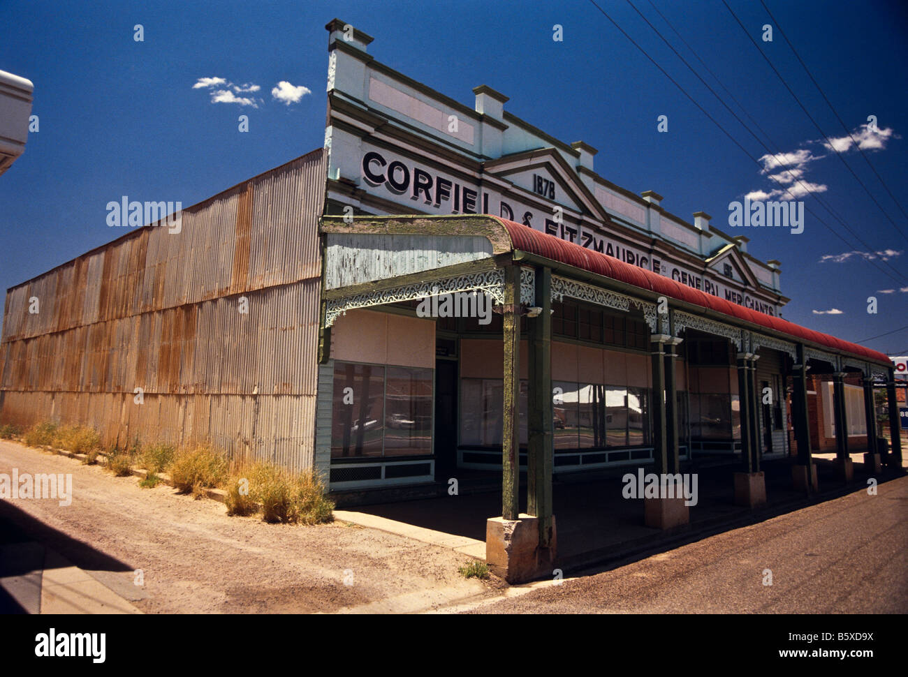 Victorian shopfront hi-res stock photography and images - Alamy