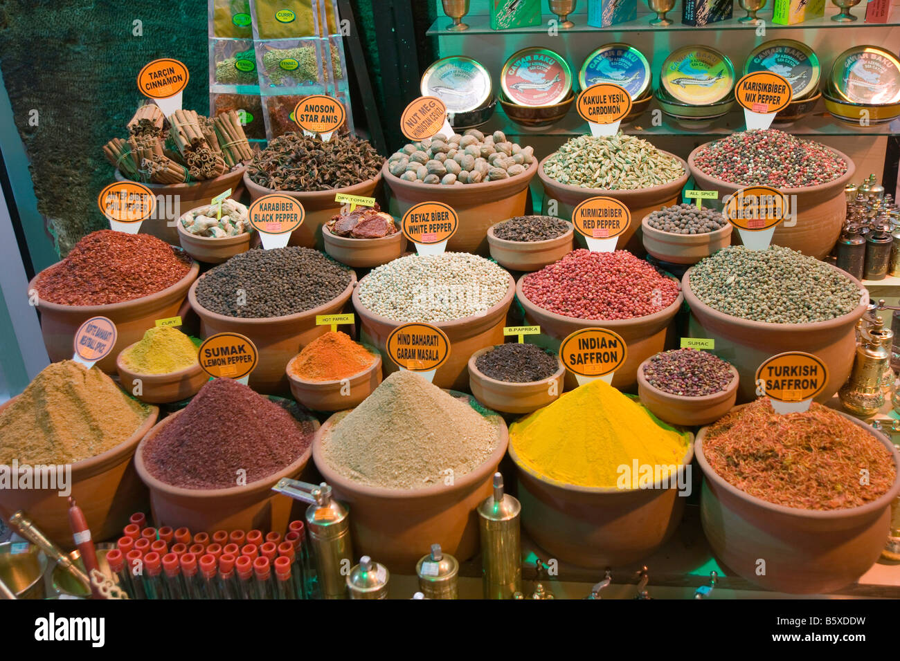 Spices in the Grand Bazaar Market, Istanbul, Turkey Stock Photo - Alamy