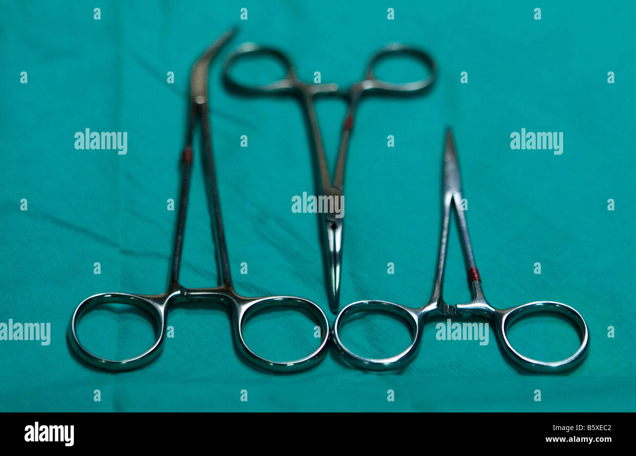Surgical instruments blood hi-res stock photography and images - Alamy