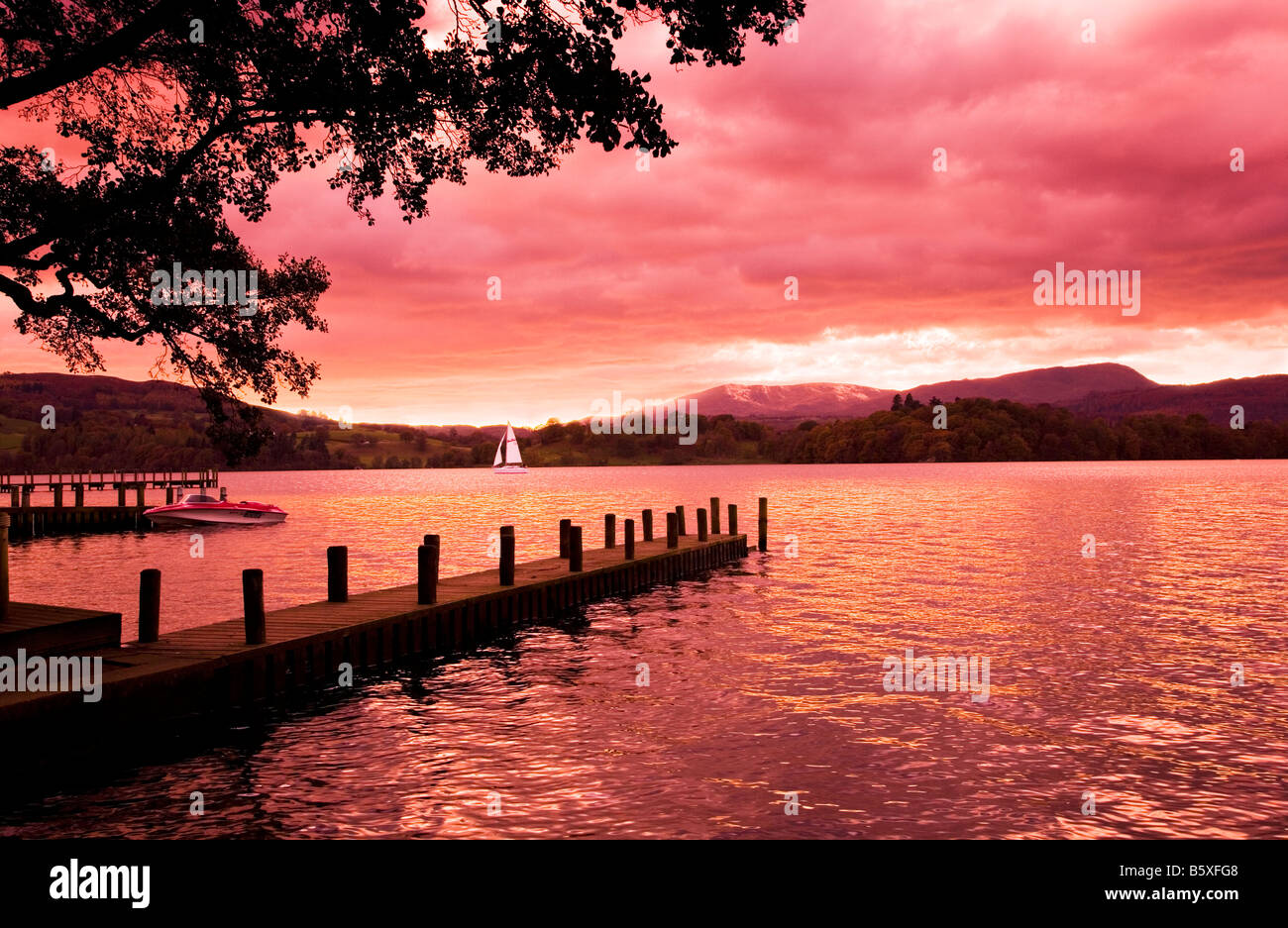 Lake windermere sunset boat hi-res stock photography and images - Alamy