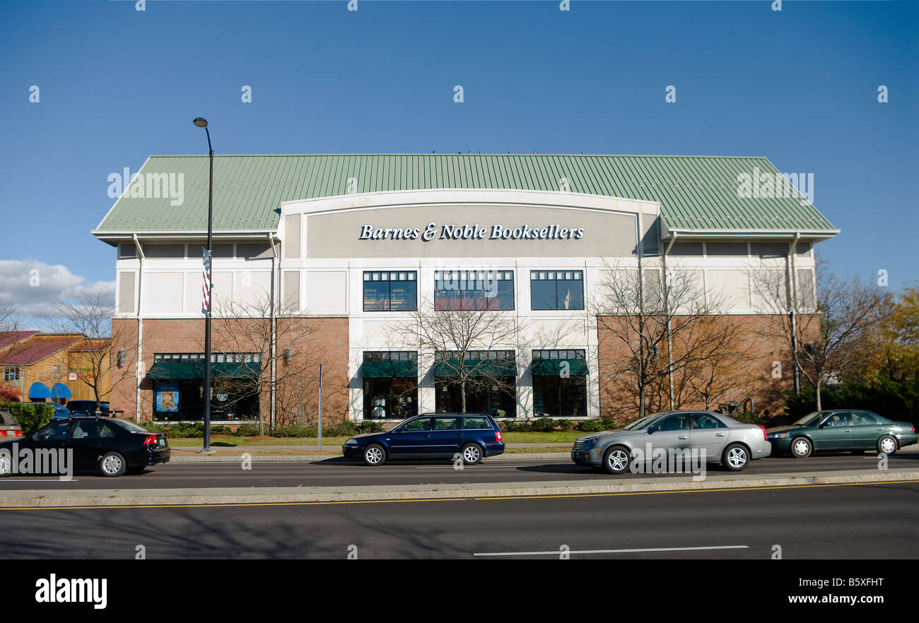 Barnes and Noble bookstore building in Vermont, US with traffic in ...