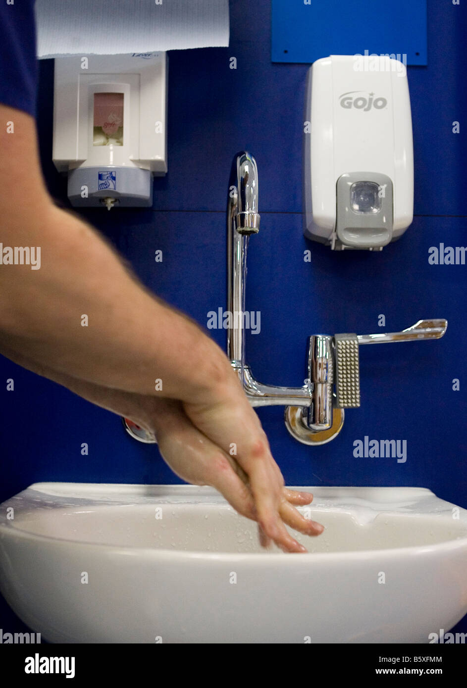 Hospital cleaning hi-res stock photography and images - Alamy