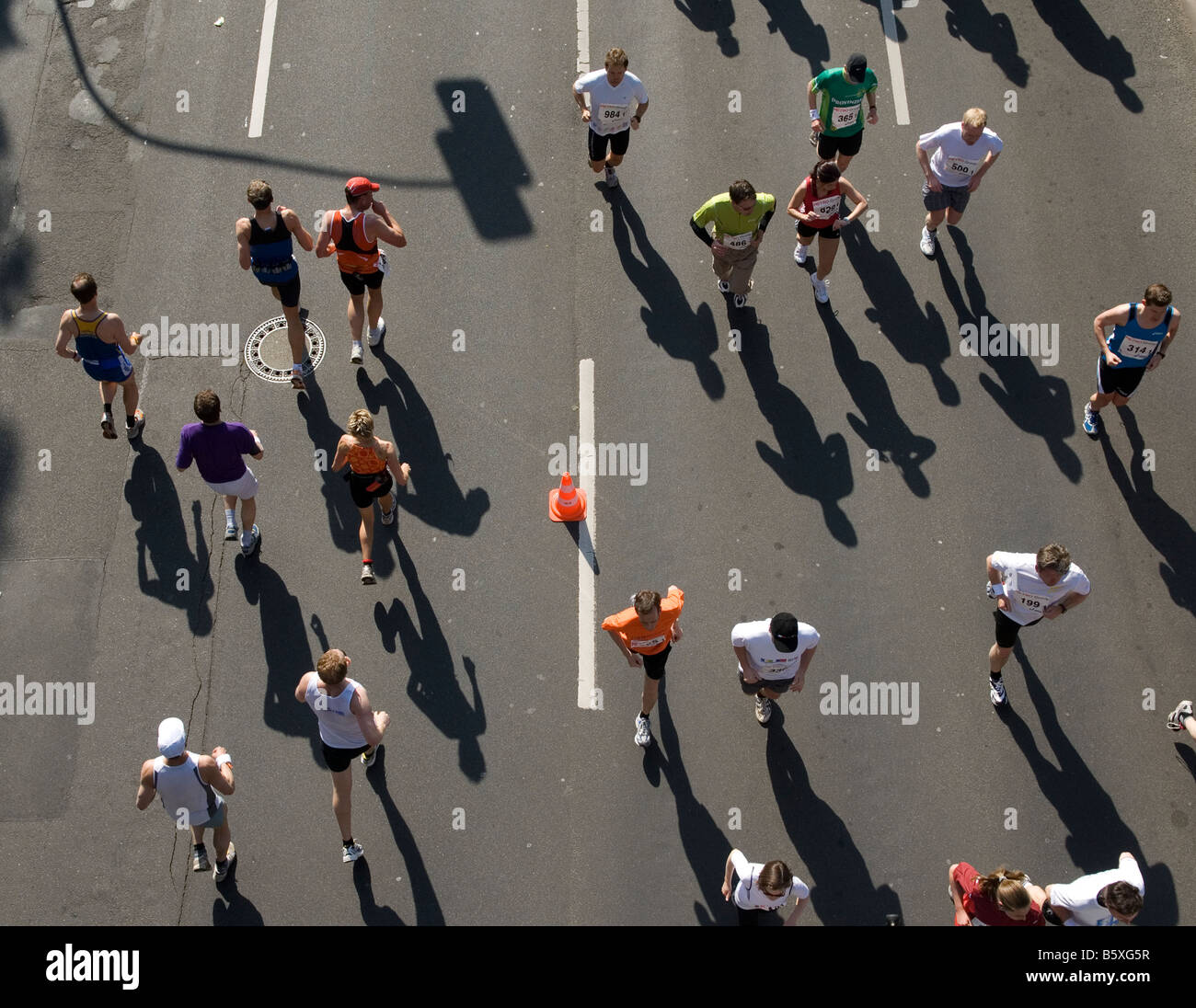 Aerial people hi-res stock photography and images - Alamy