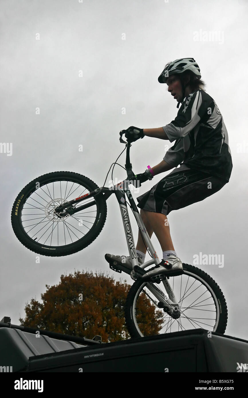 Professional bike rider hi-res stock photography and images - Alamy