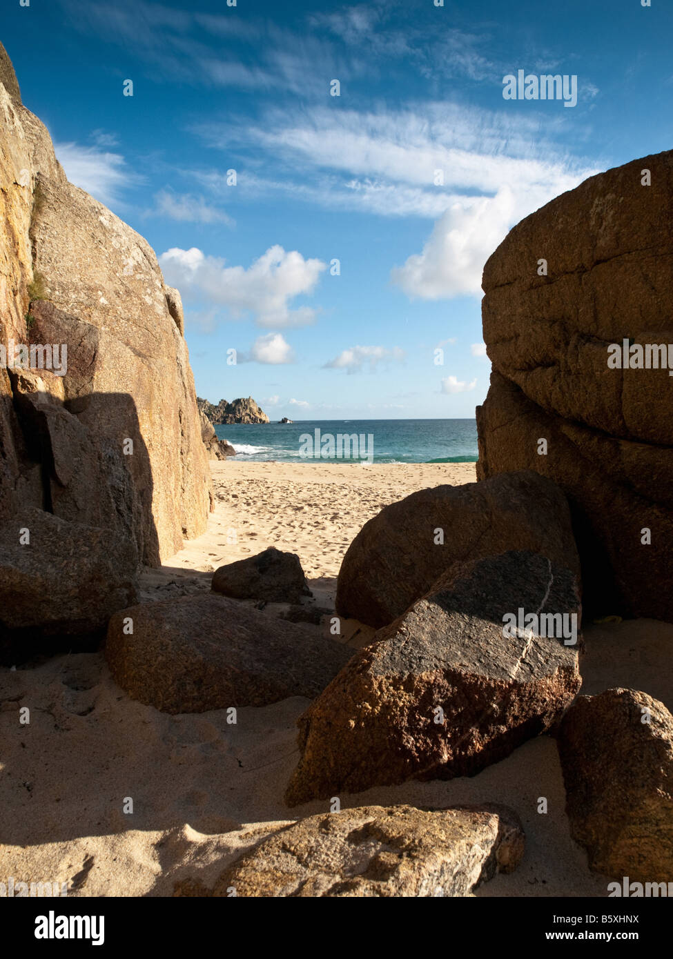 Granite cliffs at Porthcurno beach Stock Photo - Alamy
