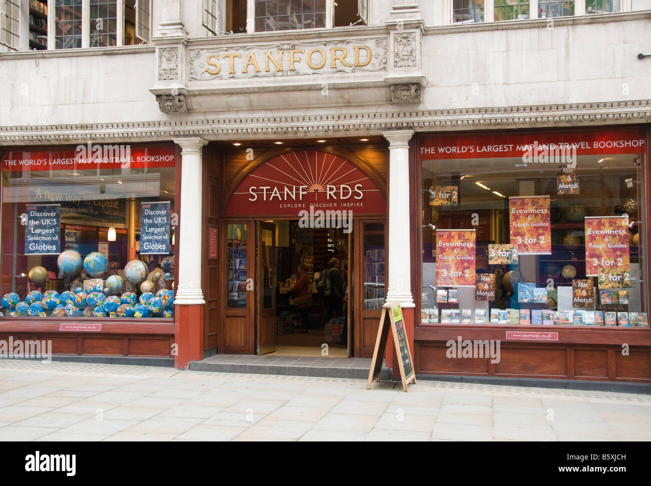 Stanfords bookshop in london hi-res stock photography and images - Alamy