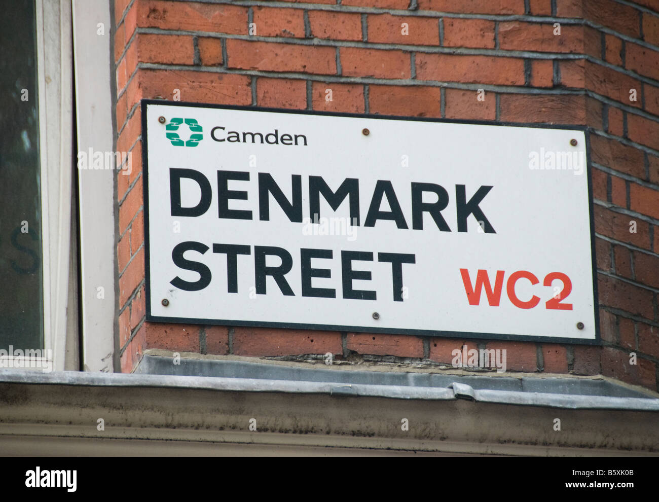 Denmark street london hi-res stock photography and images - Alamy