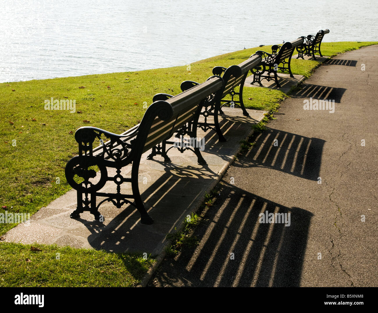 Empty seaside seats benches hi-res stock photography and images - Alamy