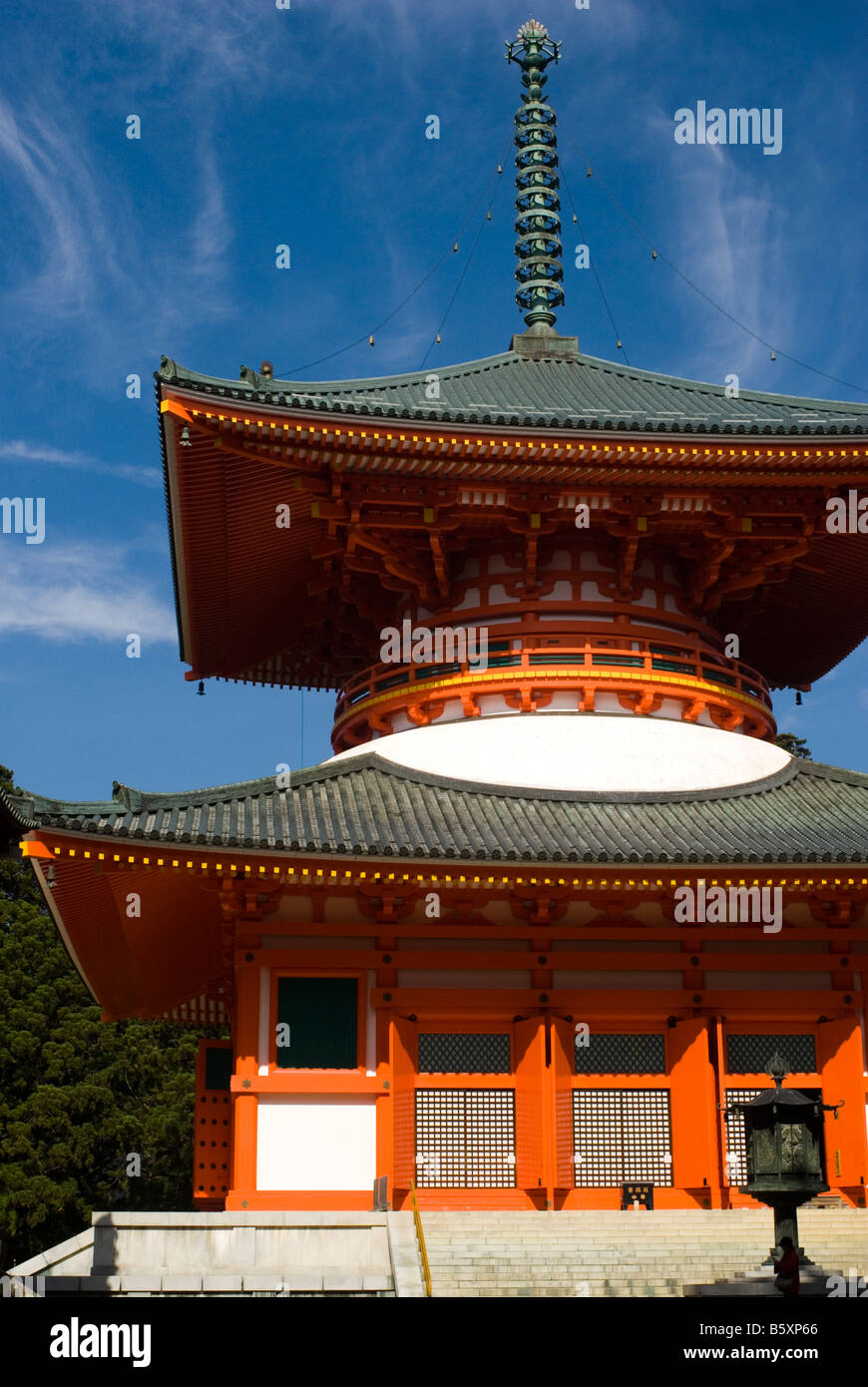Konpon daito pagoda danjo garan hi-res stock photography and images - Alamy