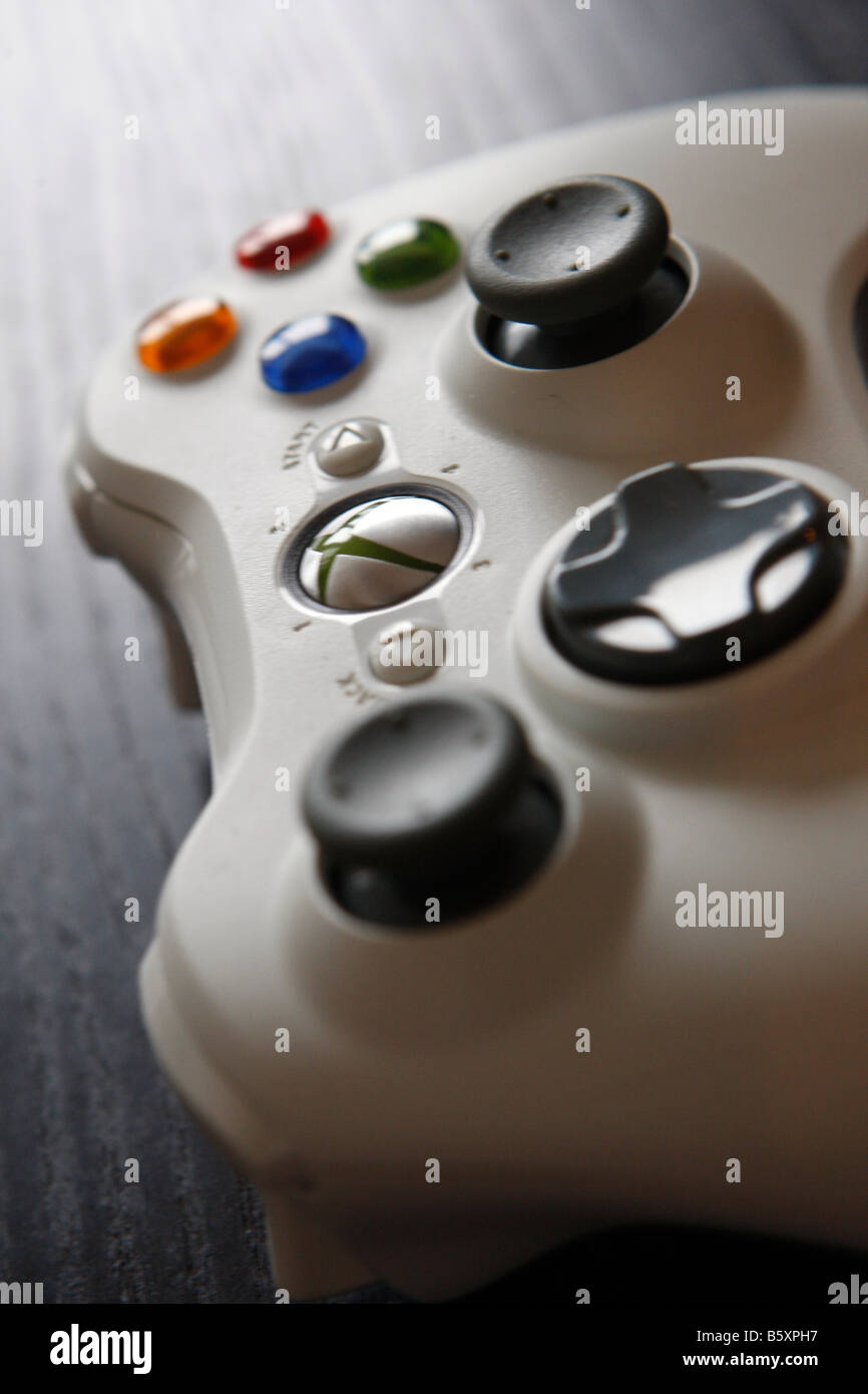 Xbox 360 console hi-res stock photography and images - Alamy