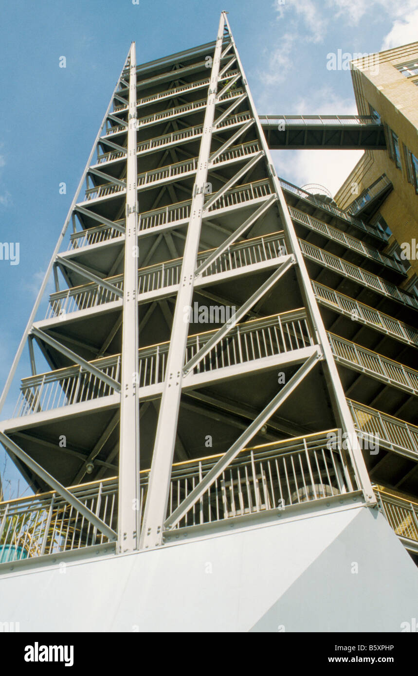 Balcony tower of riverside housing at Dundee Wharf, facing Limehouse ...