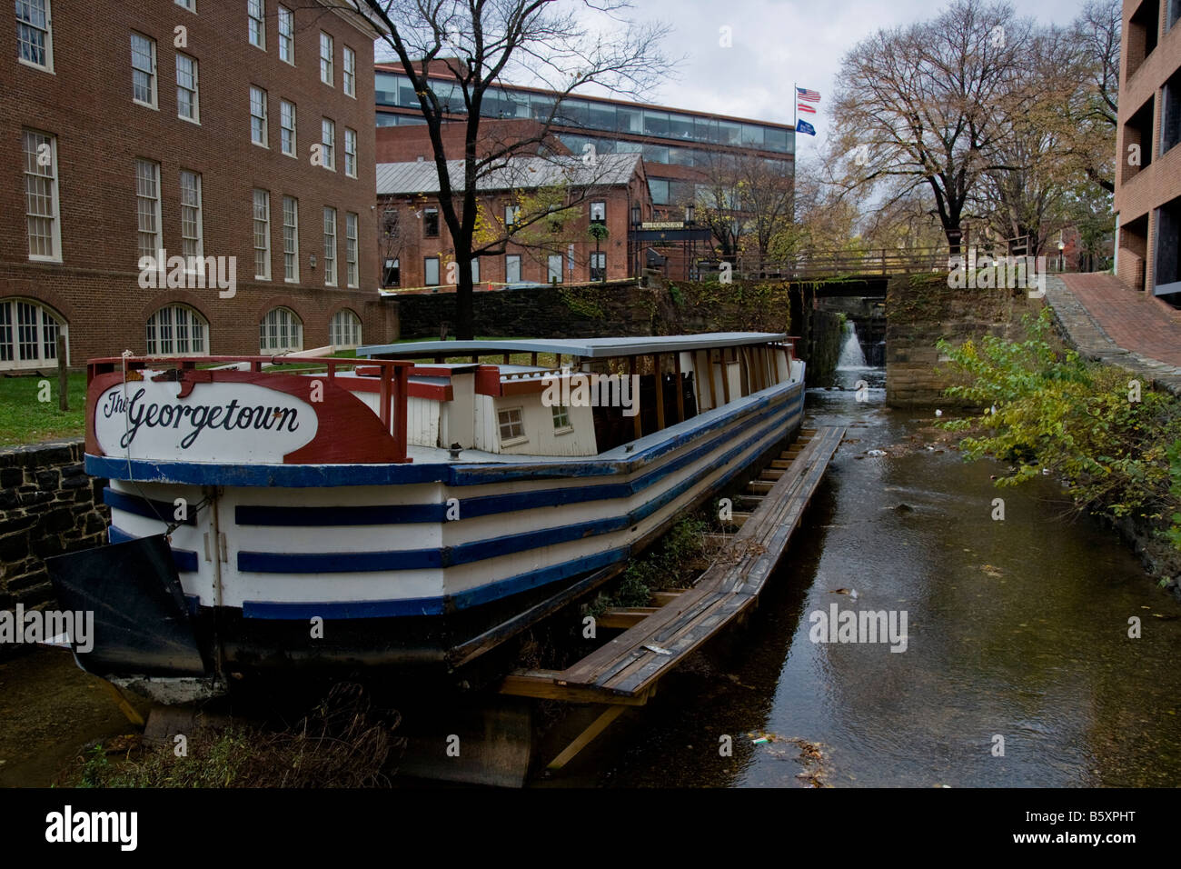Washington barge hi-res stock photography and images - Alamy