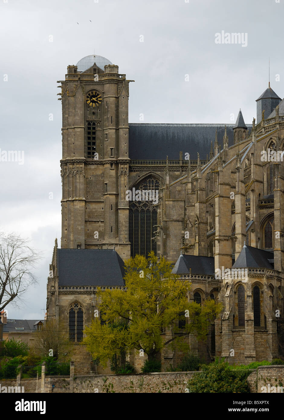 Medieval cathedral of Le Mans Stock Photo - Alamy