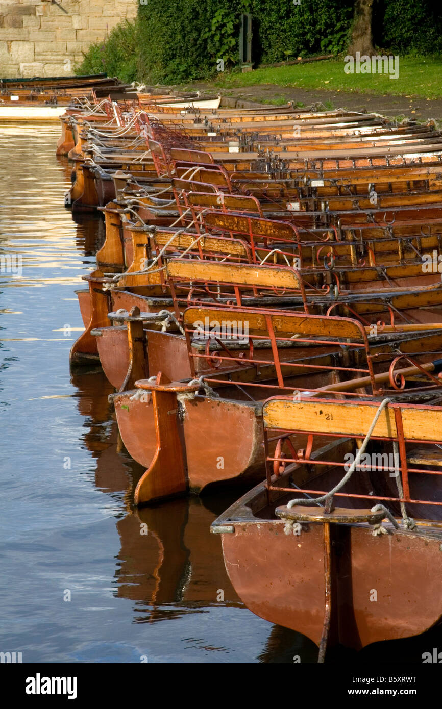 Row boats hi-res stock photography and images - Alamy