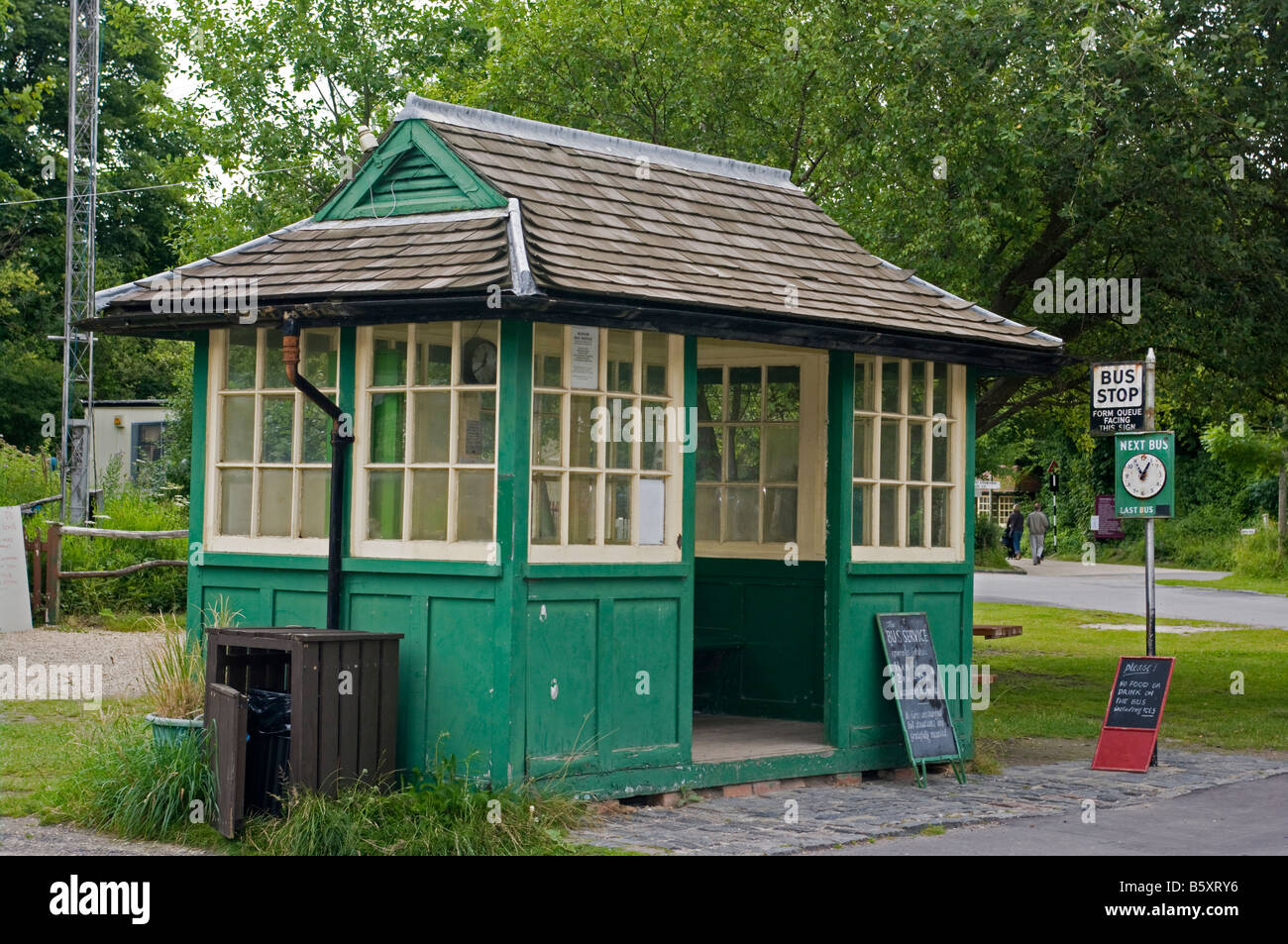 Broken bus stop : r/Edmonton