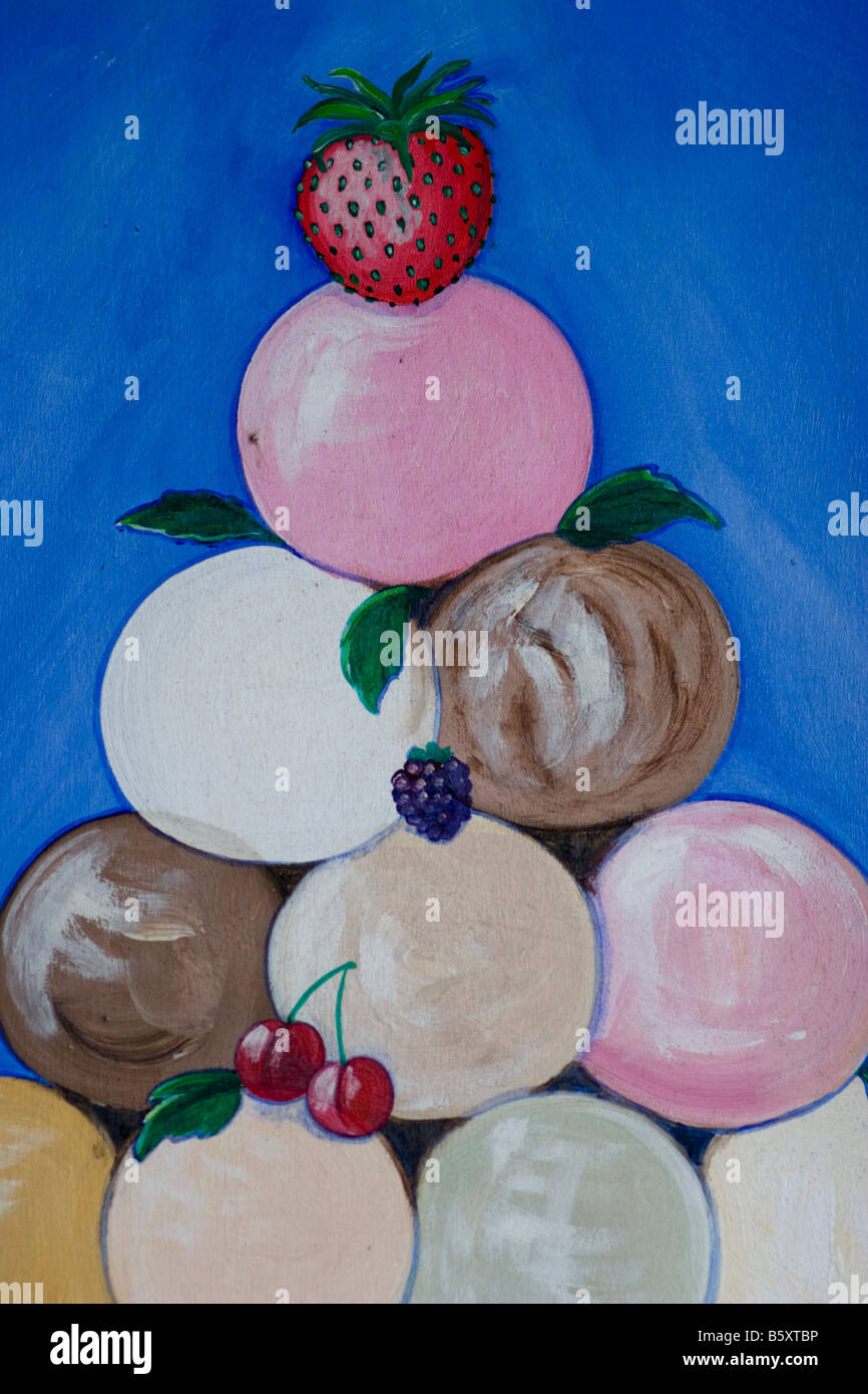A wall mural depicting a pyramid of fruit Stock Photo - Alamy