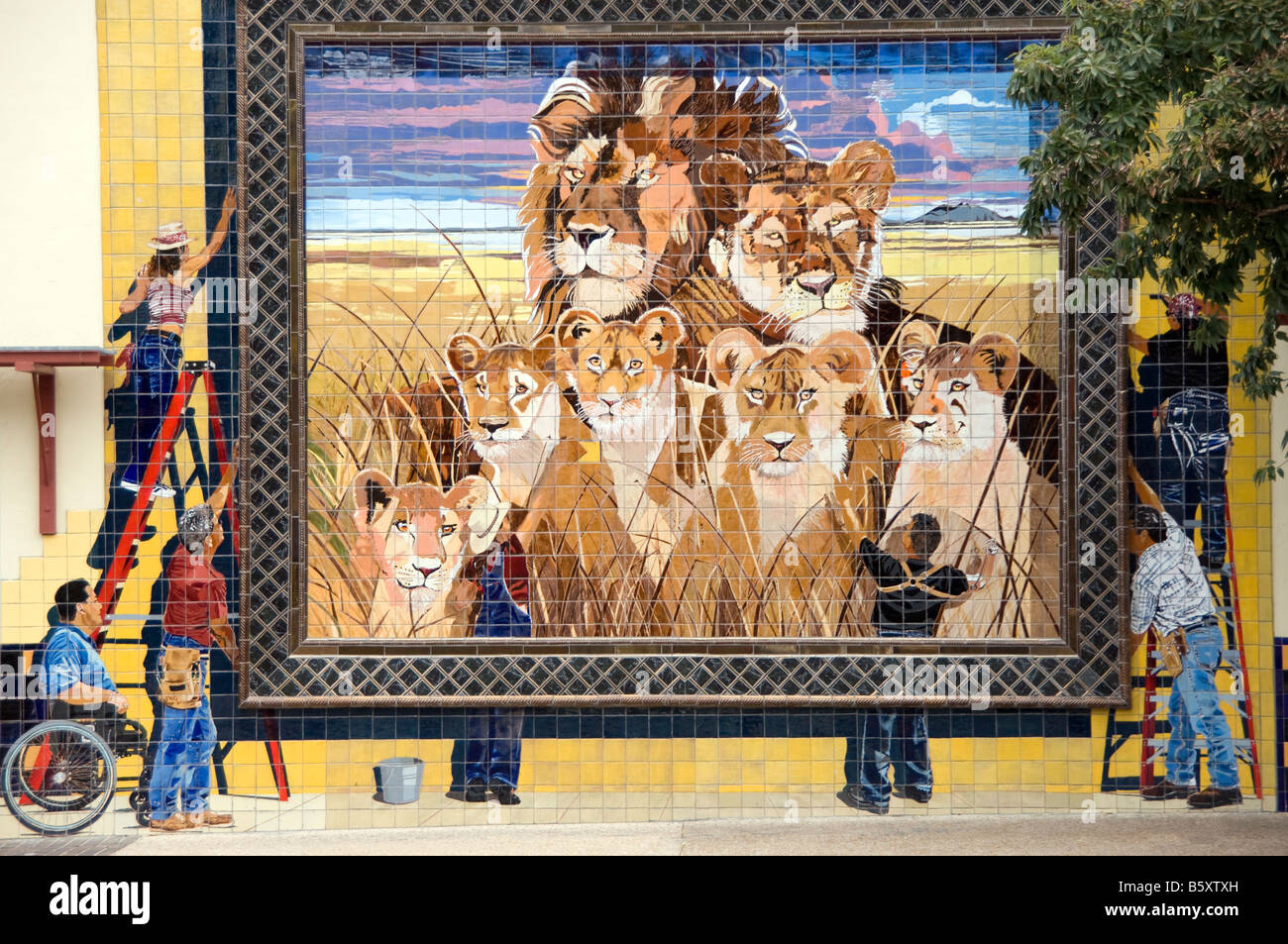 Goodwill lion mural hi-res stock photography and images - Alamy