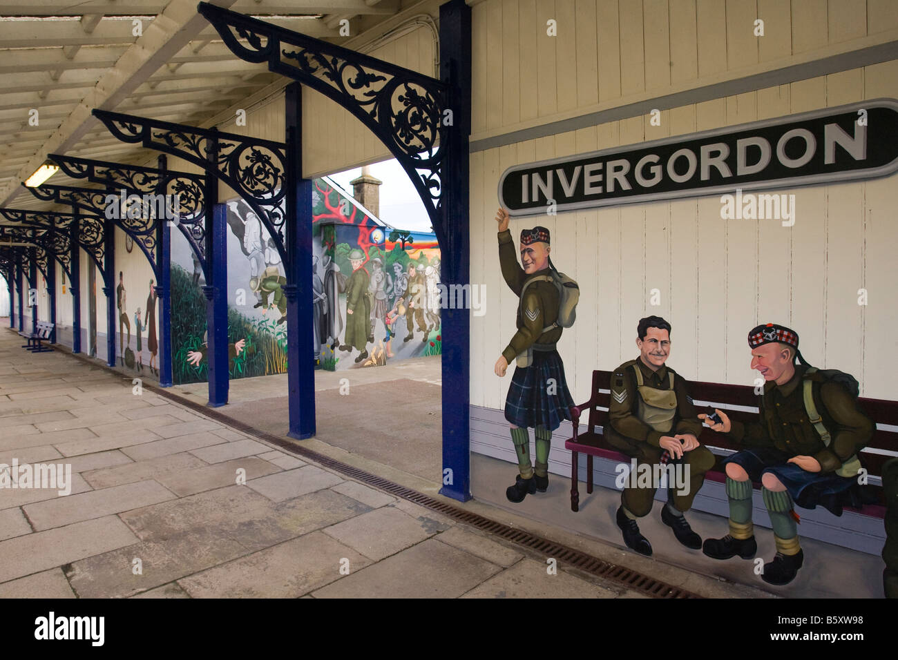 Invergordon station hi-res stock photography and images - Alamy