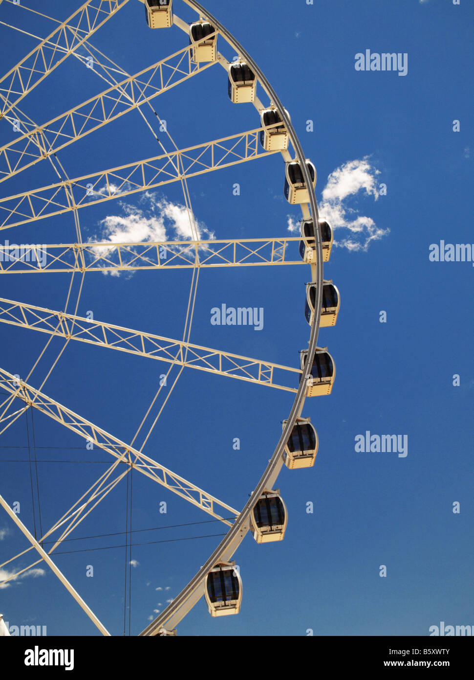 Steel girder ferris wheel hi-res stock photography and images - Alamy