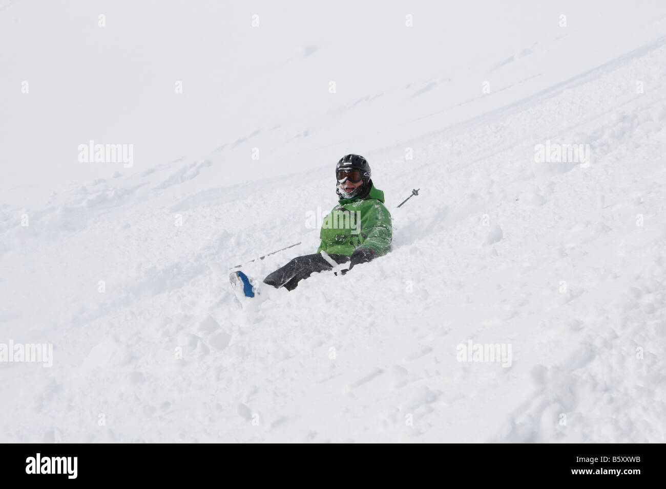 Ski fall crash snow hi-res stock photography and images - Alamy