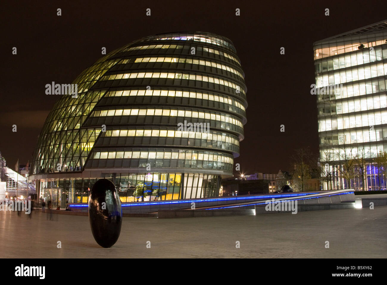 GLA headquarters ken livingstone mayor for london tfl england night ...