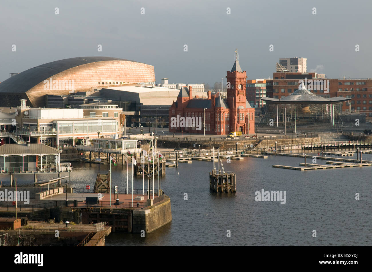 Cardiff bay hi-res stock photography and images - Alamy