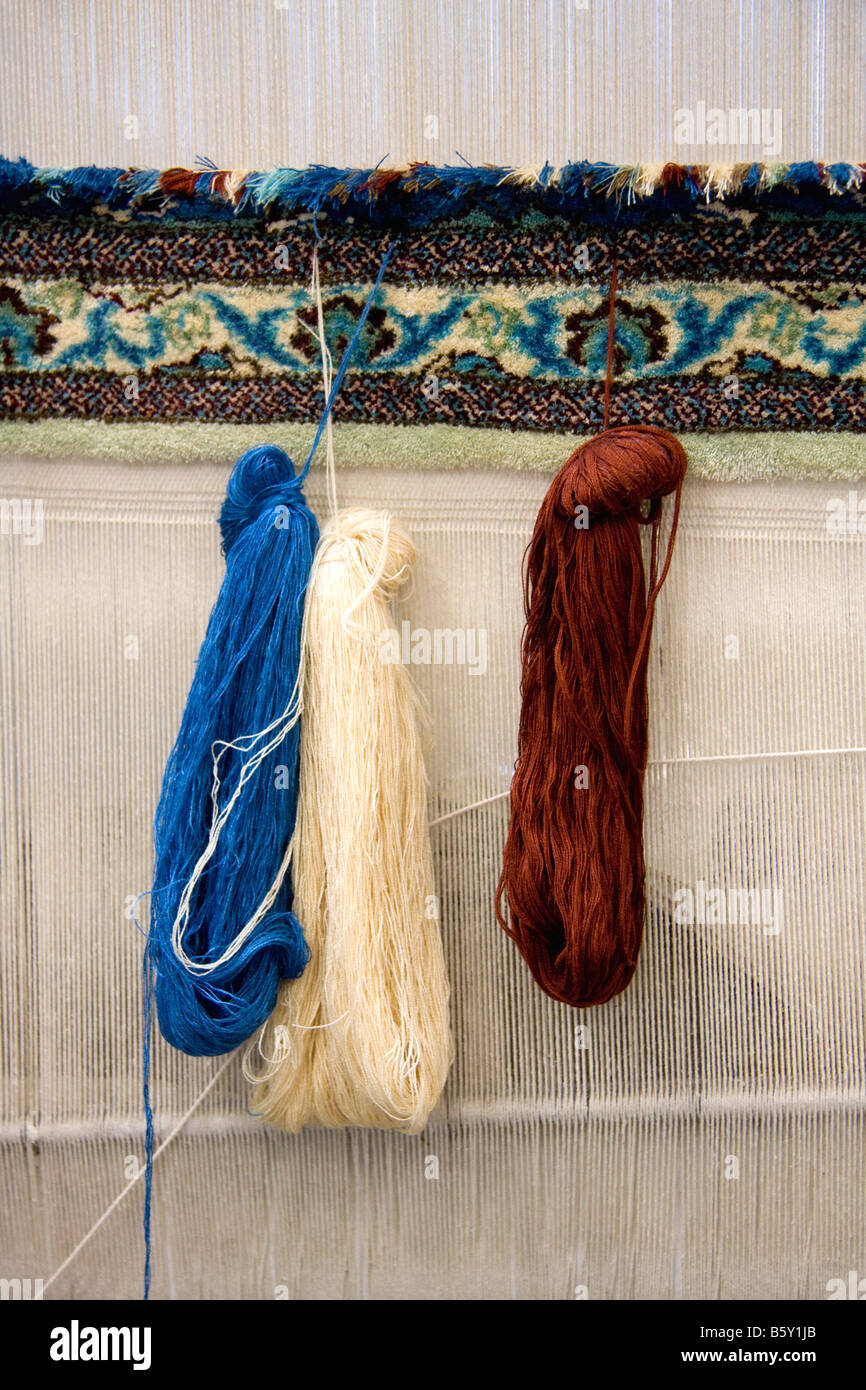 China traditional silk weaving hi-res stock photography and images - Alamy